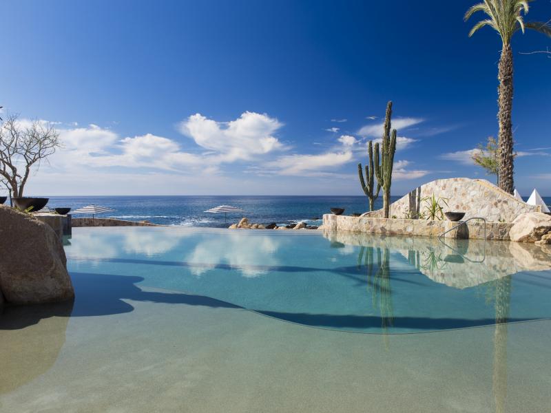 Twin Dolphin Los Cabos enhances perimeter security as park grows. | Axis Communications